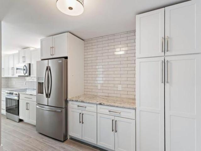 2 Br, 2 bath, Condo 108 Paradise Harbour Boulevard