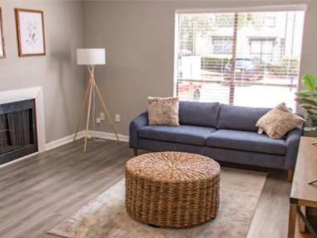 2 Br, 2 bath, Condo 10901 Village Bend Ln