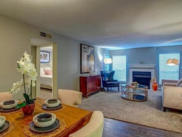 2 Br, 2 bath, Condo 10901 Meadowglen Ln