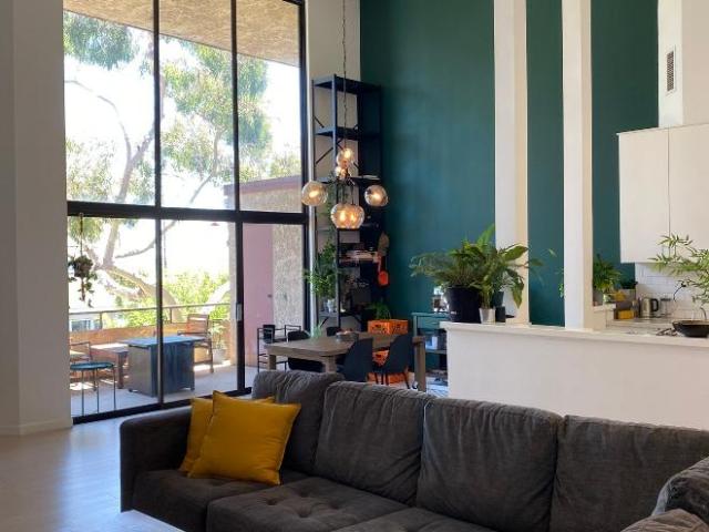 2 Br, 2 bath, Condo 11077 Palms Blvd