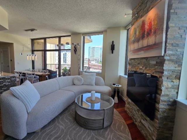 2 Br, 2 bath, Condo 1101 Haxall Point