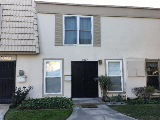 2 Br, 2 bath, Condo 11027 Slater Ave