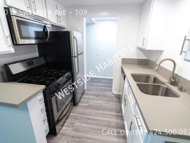 2 Br, 2 bath, Condo 110 S Sweetzer Ave