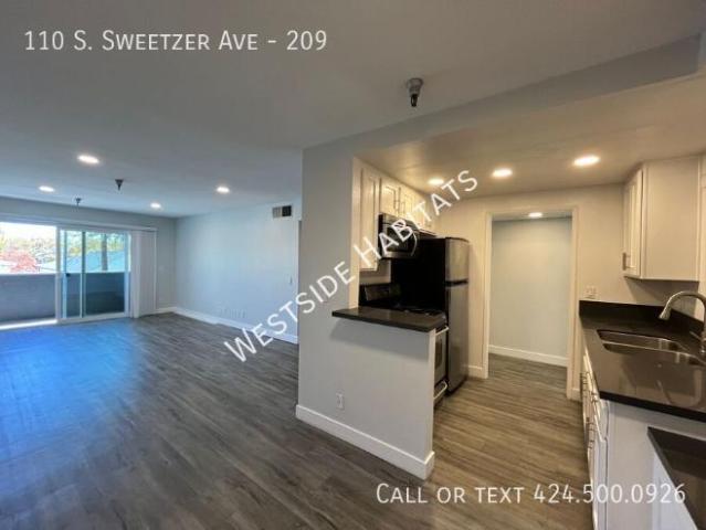 2 Br, 2 bath, Condo 110 S Sweetzer Ave