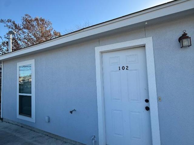 2 Br, 2 bath, Condo 11114 Baywood St