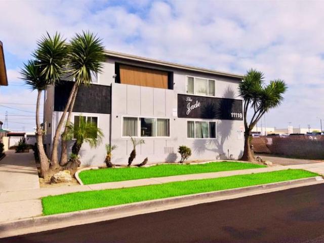 2 Br, 2 bath, Condo 11118 Newville Ave