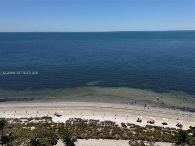 2 Br, 2 bath, Condo 1111 Crandon Blvd
