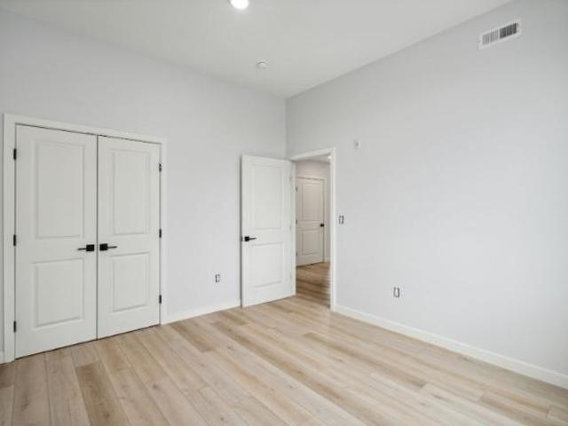 2 Br, 2 bath, Condo 1112 E Berks St
