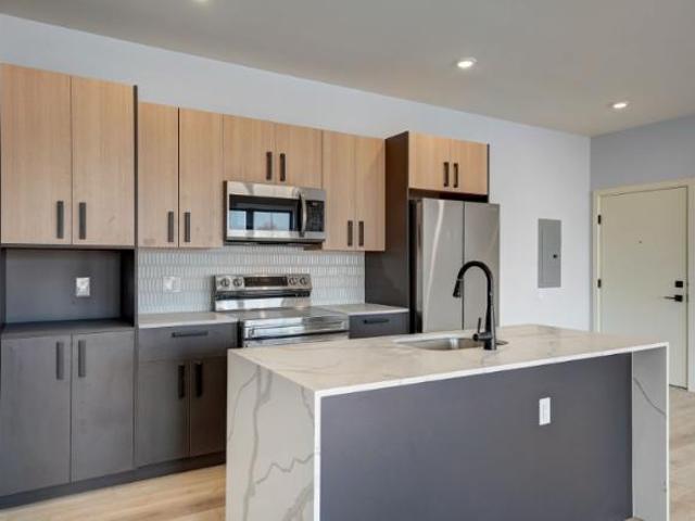 2 Br, 2 bath, Condo 1112 E Berks St