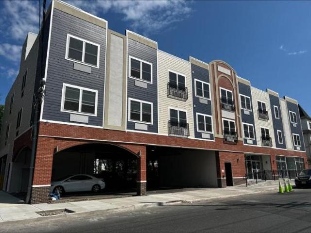 2 Br, 2 bath, Condo 1127 Stuyvesant