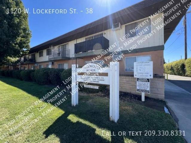 2 Br, 2 bath, Condo 1120 W Lockeford St