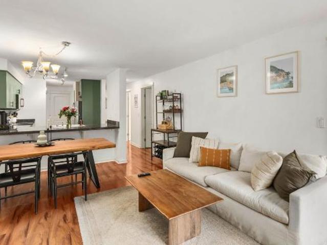 2 Br, 2 bath, Condo 11211 NE 128th St