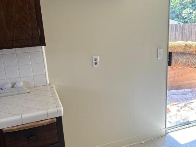2 Br, 2 bath, Condo 1137 W Cornell Ave