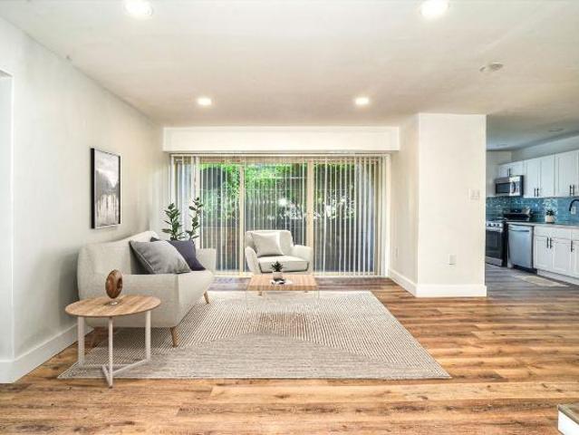 2 Br, 2 bath, Condo 11457 Cherry Hill Rd
