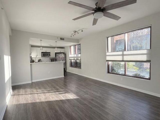 2 Br, 2 bath, Condo 1150 J St