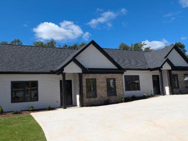 2 Br, 2 bath, Condo 115 Anile St