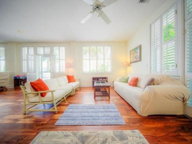 2 Br, 2 bath, Condo 115 Front St