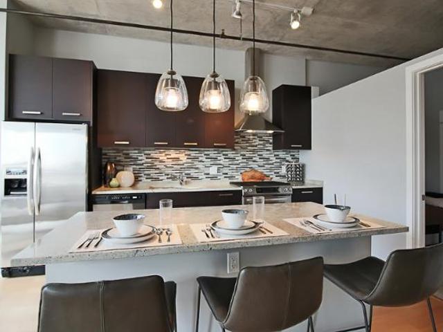 2 Br, 2 bath, Condo 1189 S Delano Ct