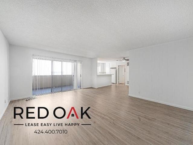 2 Br, 2 bath, Condo 11830 Darlington Ave
