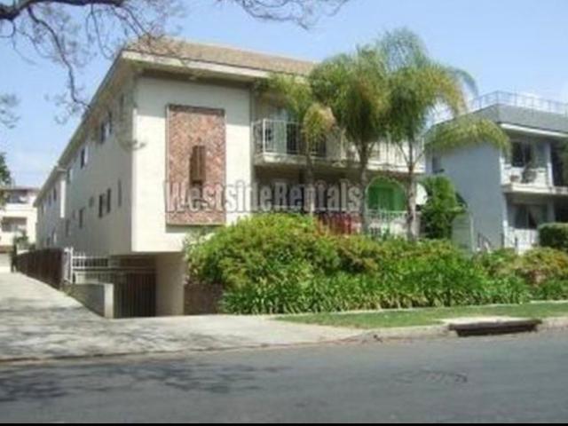 2 Br, 2 bath, Condo 11929 Kiowa Ave