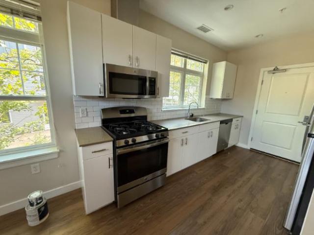 2 Br, 2 bath, Condo 11 Alder St