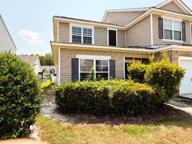 2 Br, 2 bath, Condo 11 Red Robins