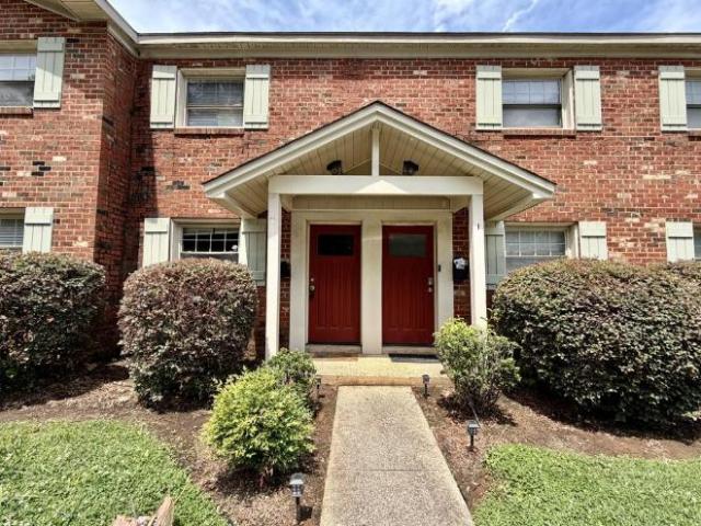 2 Br, 2 bath, Condo 1207 Green Oaks Ln