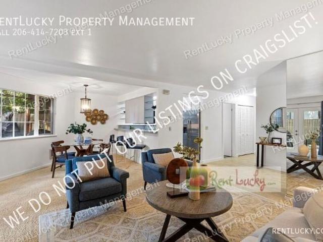 2 Br, 2 bath, Condo 12003 100th Ave NE