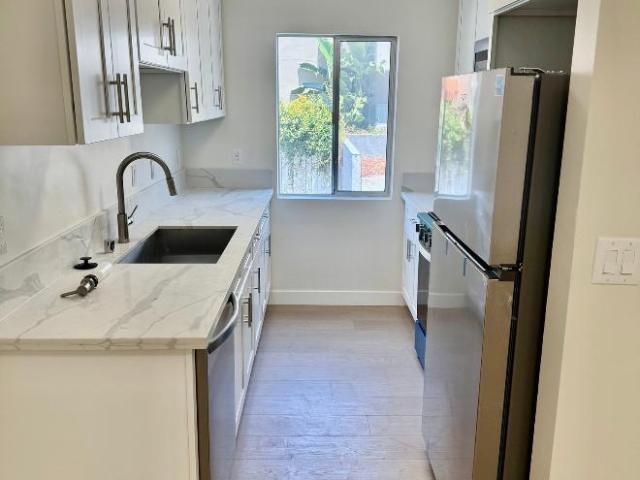 2 Br, 2 bath, Condo 12015 Kling St