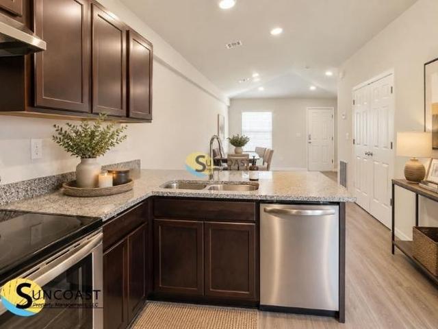 2 Br, 2 bath, Condo 12112 Henley Ave