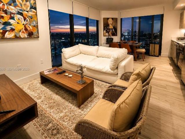 2 Br, 2 bath, Condo 121 NE 34th St