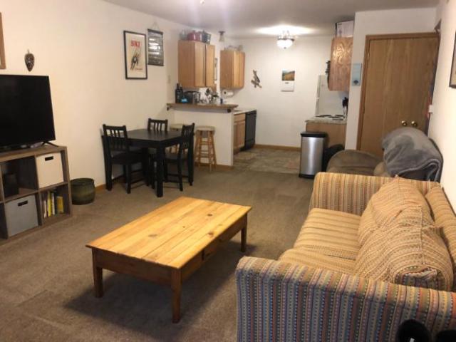 2 Br, 2 bath, Condo 1221 University Ave