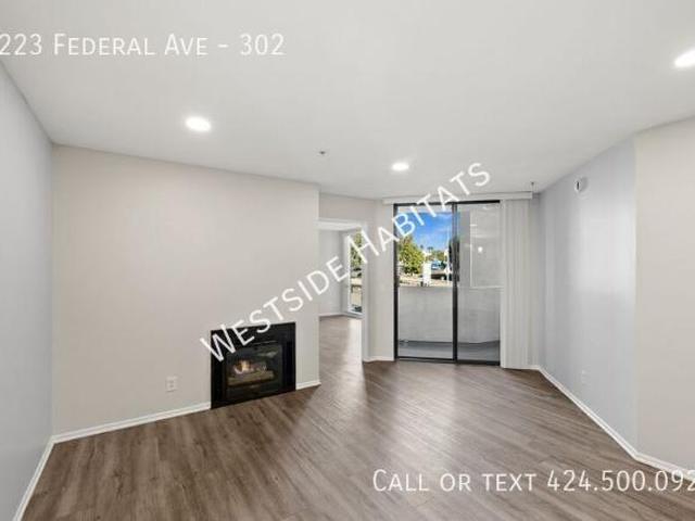 2 Br, 2 bath, Condo 1223 Federal Ave