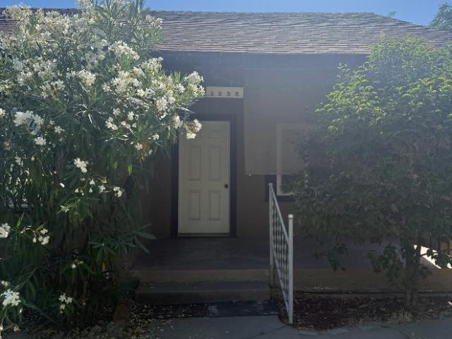 2 Br, 2 bath, Condo 1235 N St