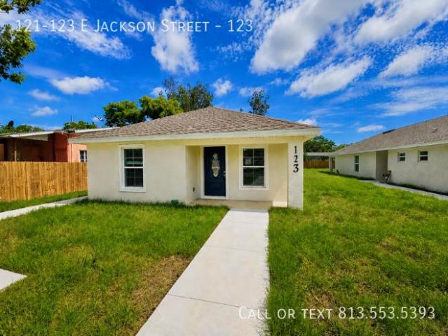 2 Br, 2 bath, Condo 123 E Jackson Street