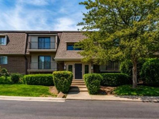 2 Br, 2 bath, Condo 124 E Bailey Rd