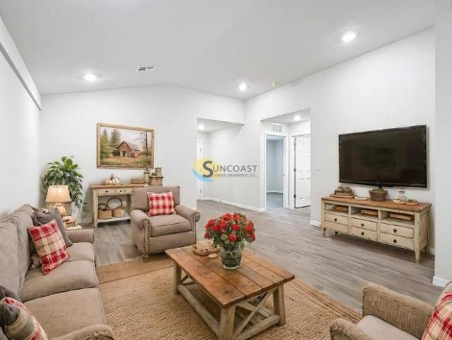 2 Br, 2 bath, Condo 1250 Navigator Rd