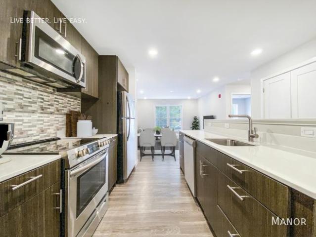 2 Br, 2 bath, Condo 125 S 46th St
