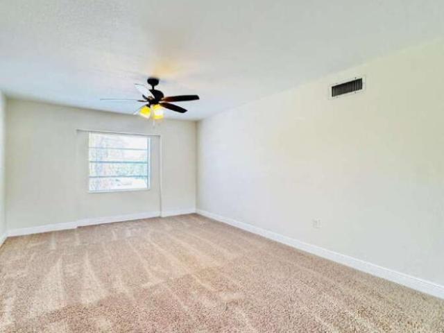 2 Br, 2 bath, Condo 12664 Kenwood Lane