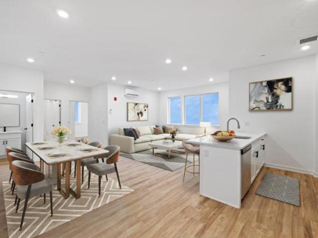 2 Br, 2 bath, Condo 1309 Cambridge St