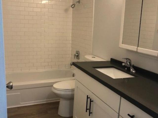 2 Br, 2 bath, Condo 13011 12th Ave SW