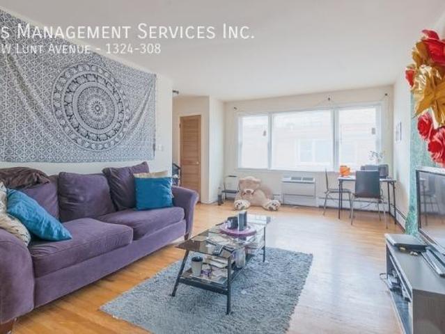 2 Br, 2 bath, Condo 1324 W Lunt Avenue