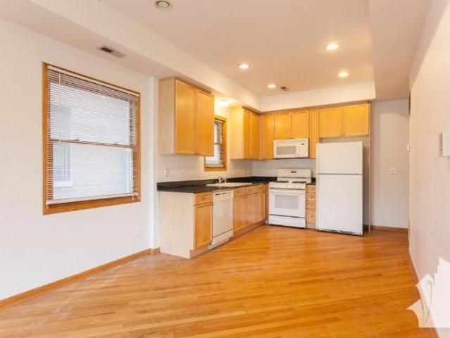 2 Br, 2 bath, Condo 1326 West Diversey Avenue