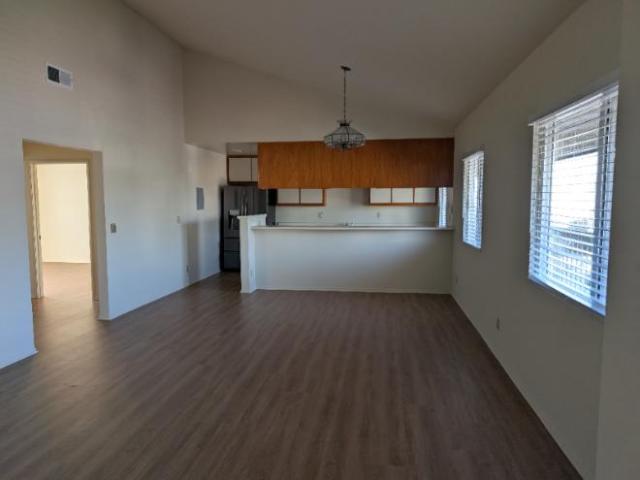 2 Br, 2 bath, Condo 1328 W Gardena Blvd