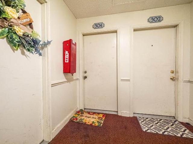 2 Br, 2 bath, Condo 1320 Park Glen Drive