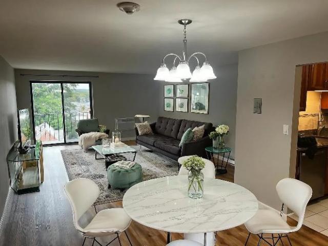 2 Br, 2 bath, Condo 1321 Worcester Rd