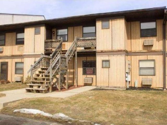 2 Br, 2 bath, Condo 1334 W Wyomissing Blvd