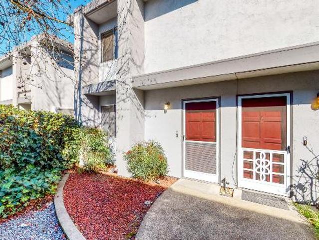 2 Br, 2 bath, Condo 1331 North