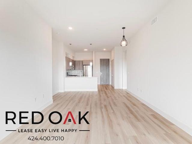 2 Br, 2 bath, Condo 1331 W 7th St