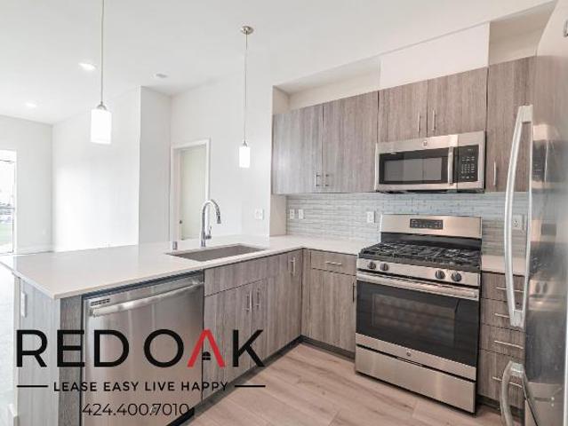 2 Br, 2 bath, Condo 1331 W 7th St
